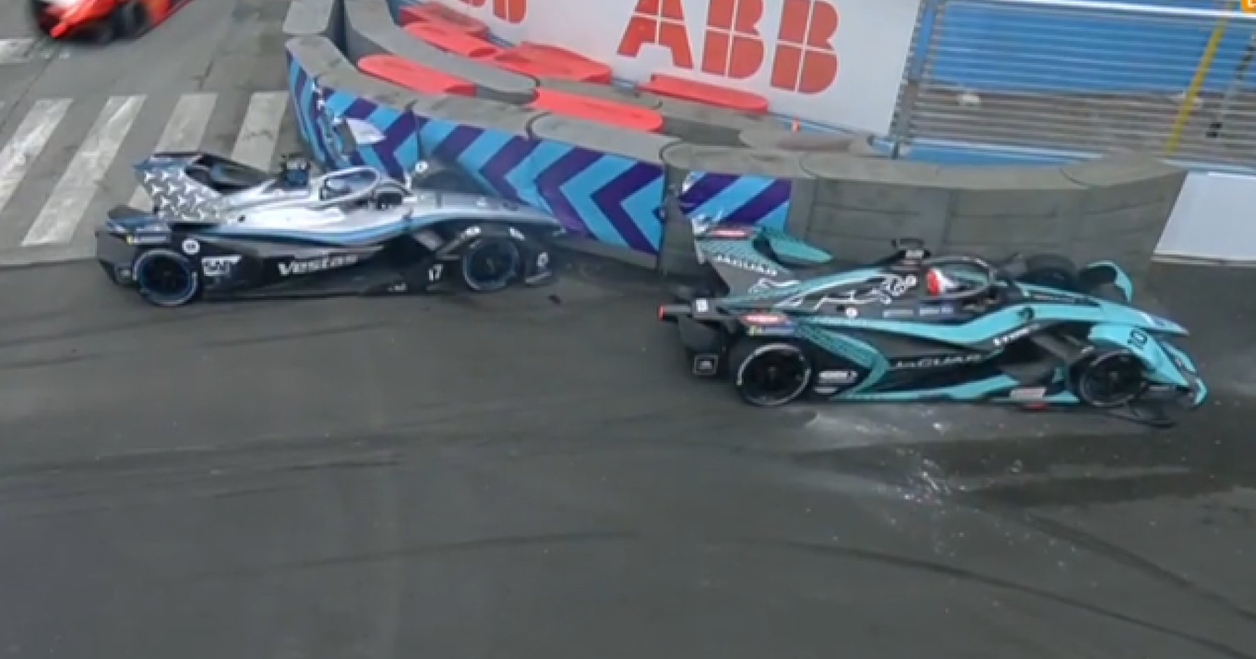 Video: Last lap crash takes out three drivers in Formula E | RacingNews365