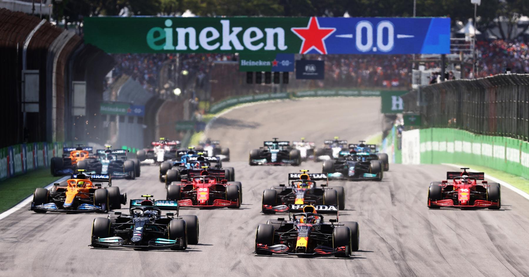 WK-stand Formule 1 na GP Brazilië: Hamilton loopt in op Verstappen | RacingNews365