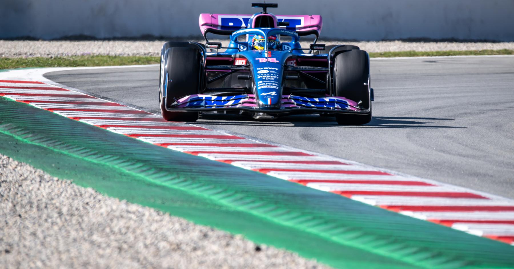 Alpine forced to end first pre-season test early | RacingNews365