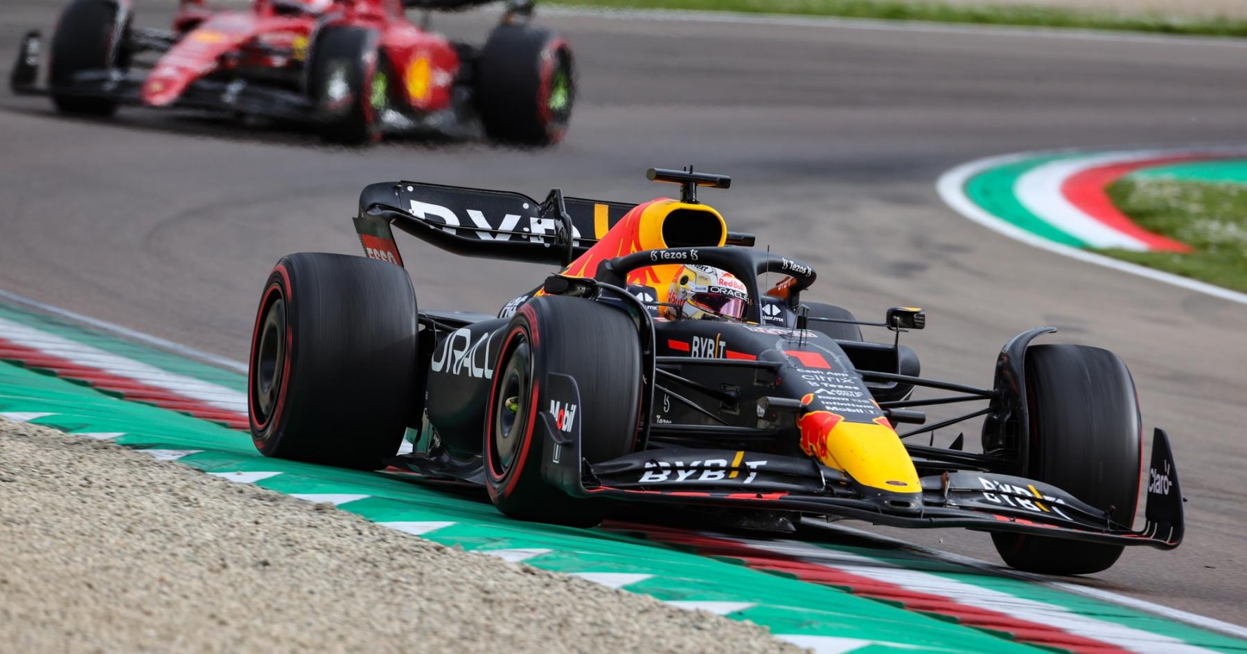 Coronel: 'We gaan nu écht een heftige strijd zien tussen Verstappen en Leclerc' | RacingNews365