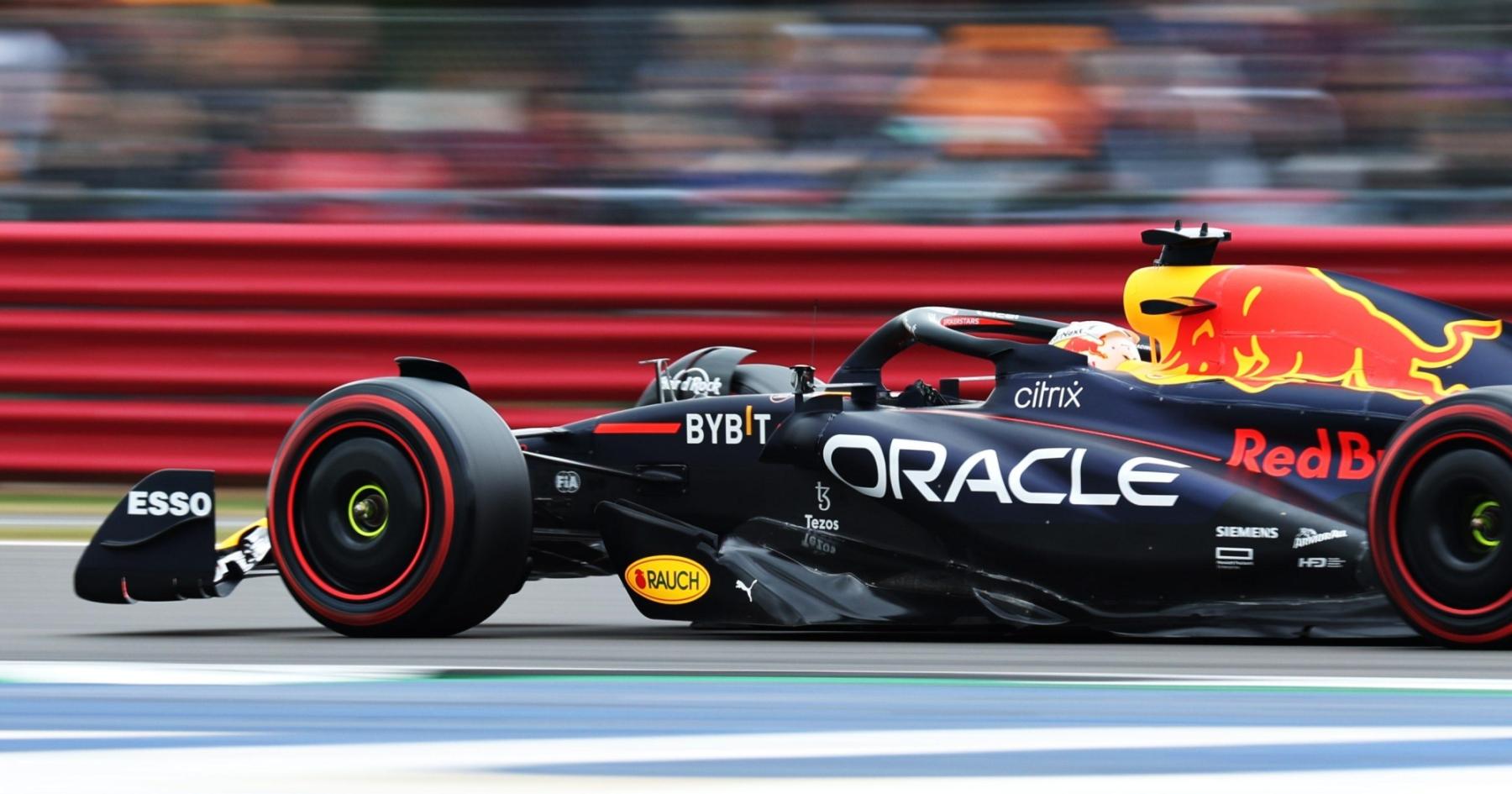 Verstappen deelt tik uit in derde training Formule 1 GP Groot-Brittannië | RacingNews365