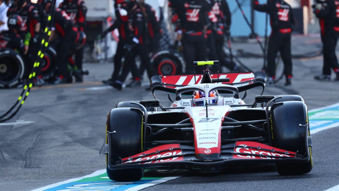 Nieuwe racestrategie ontstaat plots in F1: "Gaat steeds normaler worden" | RacingNews365