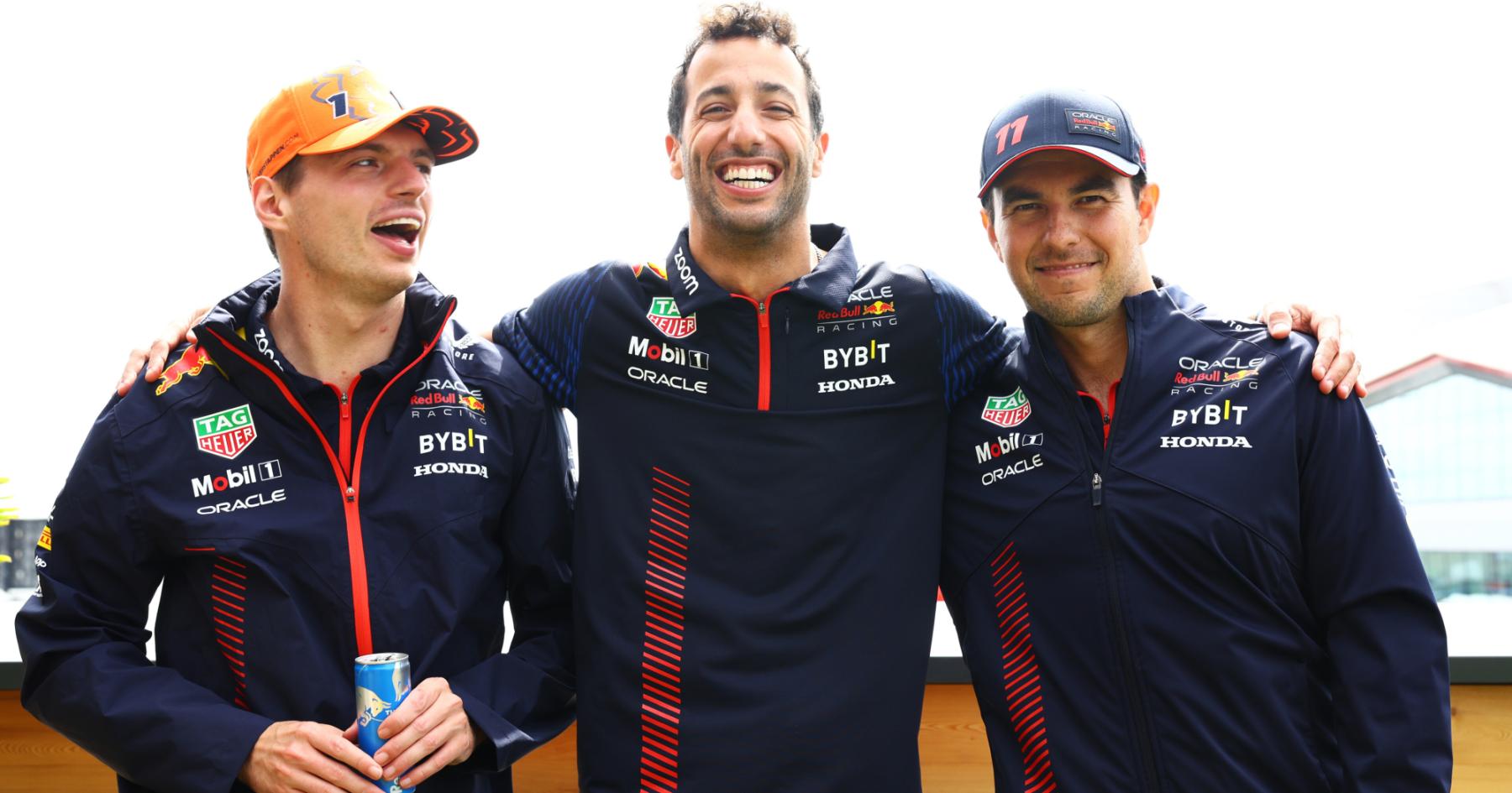 Verstappen velt zijn oordeel over Perez of Ricciardo als Red Bull-teamgenoot | RacingNews365