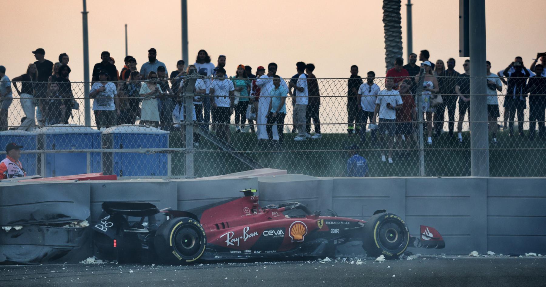 Sainz: 'I was a complete passenger' in heavy Abu Dhabi FP2 crash ...