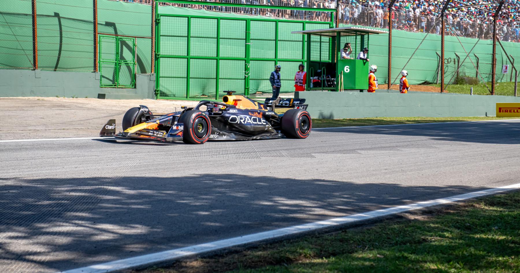 Verstappen maakte al veelvuldig kennis met de muren in Las Vegas | RacingNews365