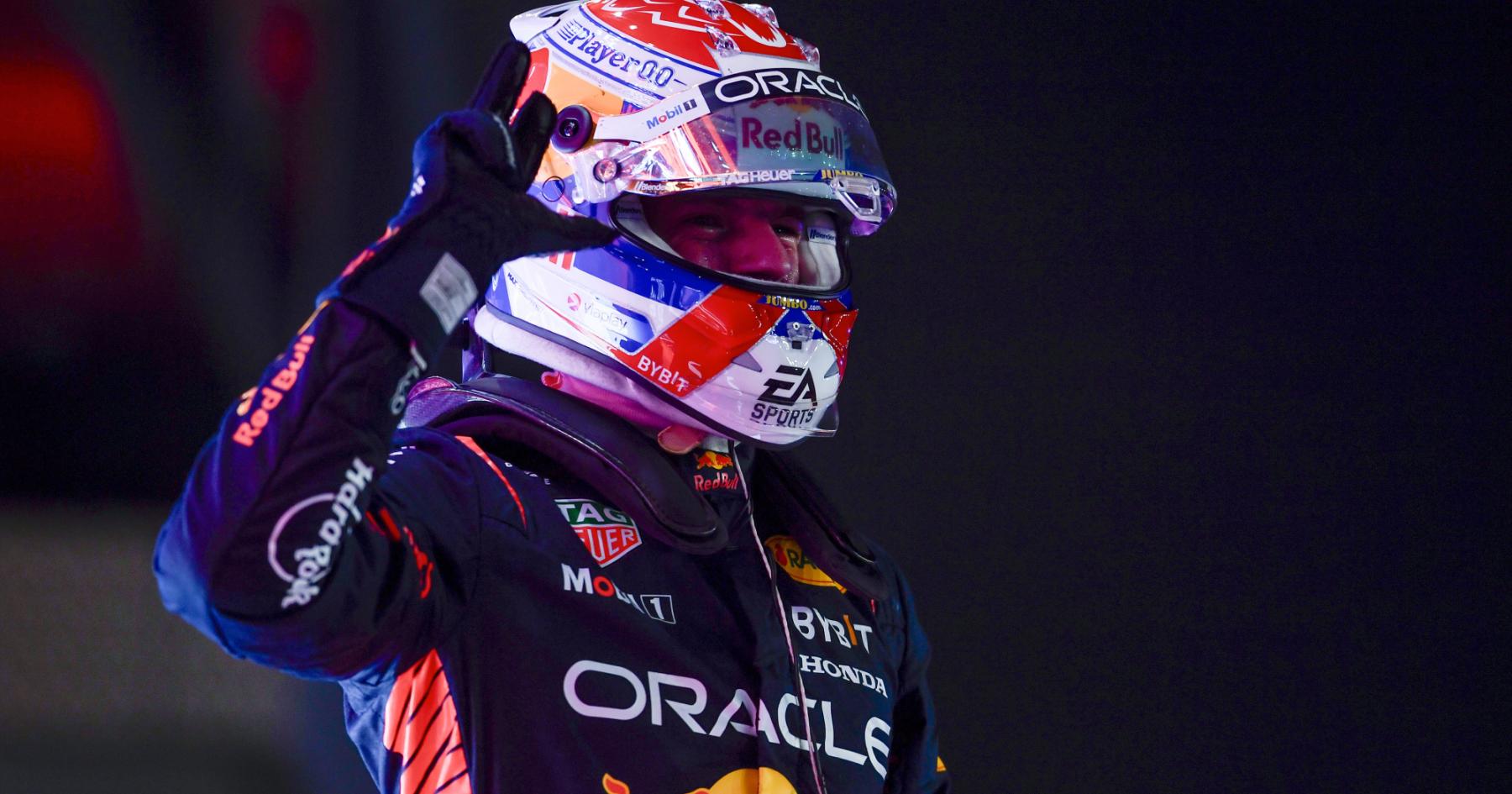 Manager Verstappen glimlacht na derde titel: "Wel een beetje dubbel" | RacingNews365