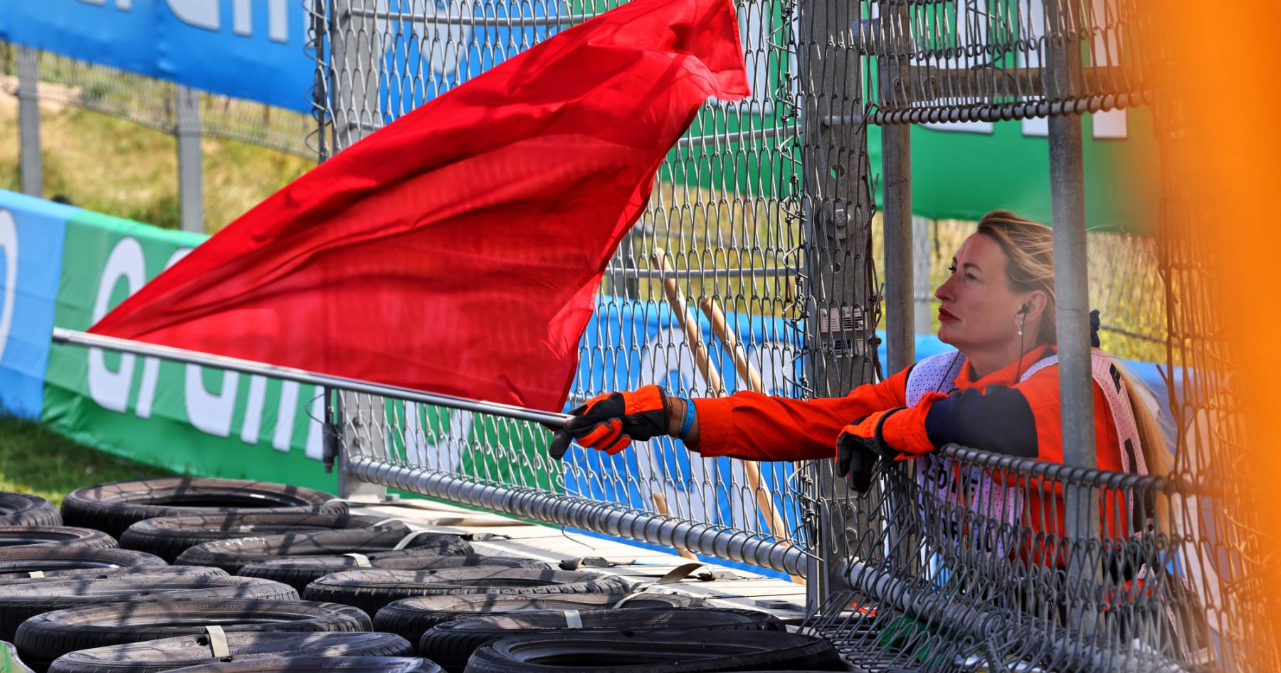 Nieuwe F1-regel geopperd na trainingschaos in Abu Dhabi | RacingNews365