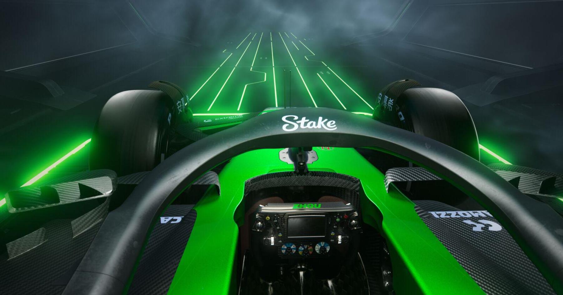 Eerste nieuwe F1-bolide maakt meters op het asfalt | RacingNews365