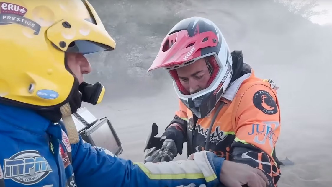 Getroffen motorcoureur reageert op crash met Tim en Tom Coronel: "Auto ...