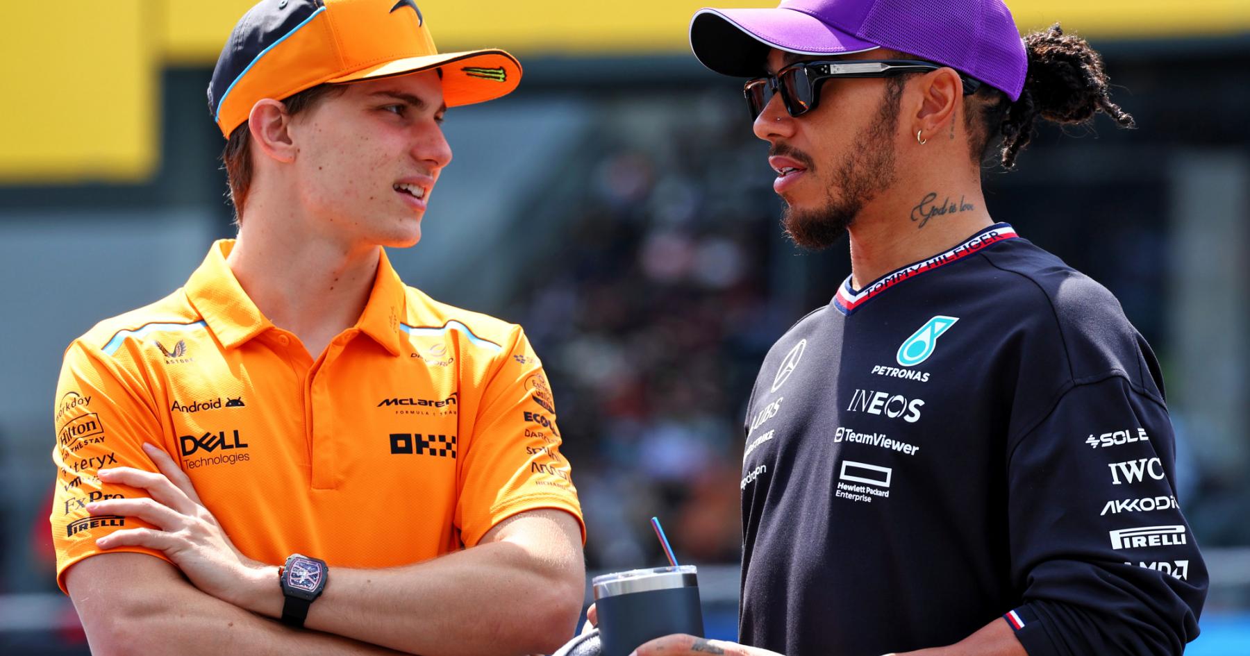 Hamilton deelt cruciale McLaren-fout tijdens GP Italië | RacingNews365