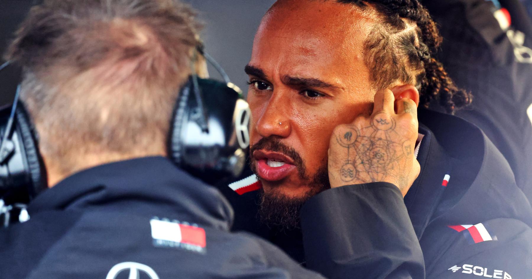 Hamilton hit with penalty after qualifying incident | RacingNews365