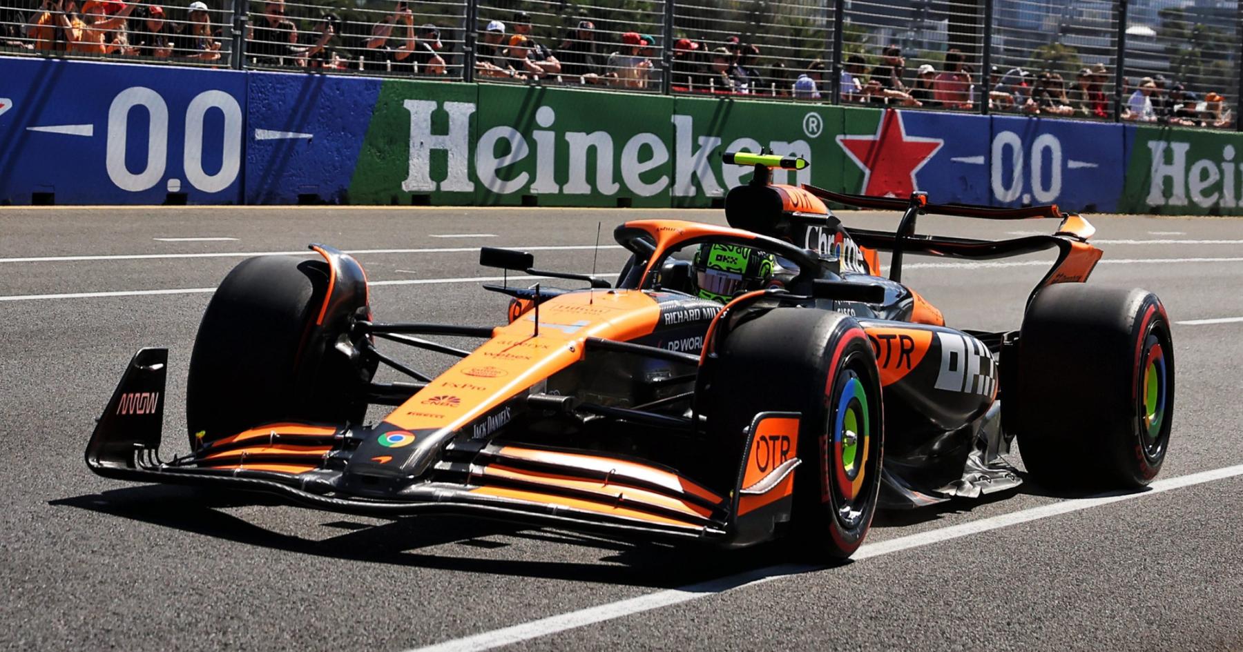 Norris tops red flag-hit FP1 after heavy Albon crash | RacingNews365