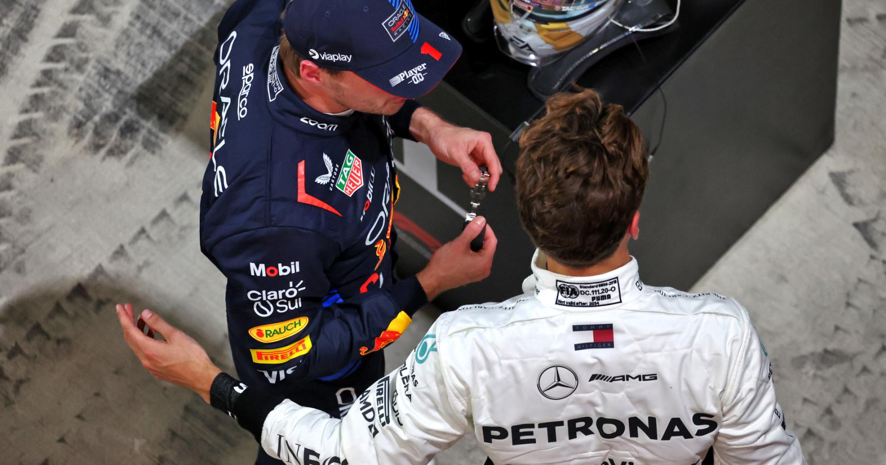 Russell verwachtte crash met Verstappen na veelbesproken gridstraf | RacingNews365