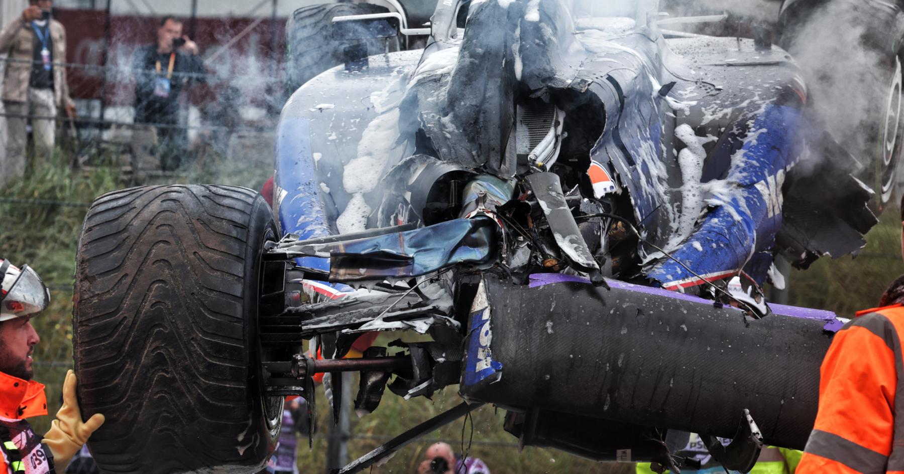 Russell outlines F1 danger ‘reminder’ after heavy Sargeant crash ...