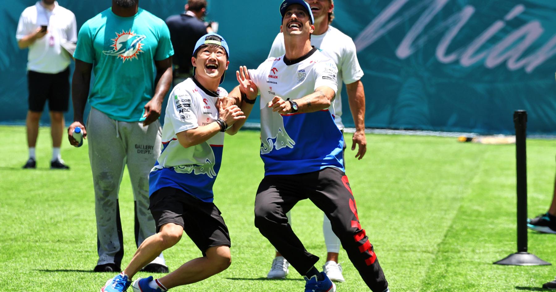 How Ricciardo saved Tsunoda's F1 career | RacingNews365