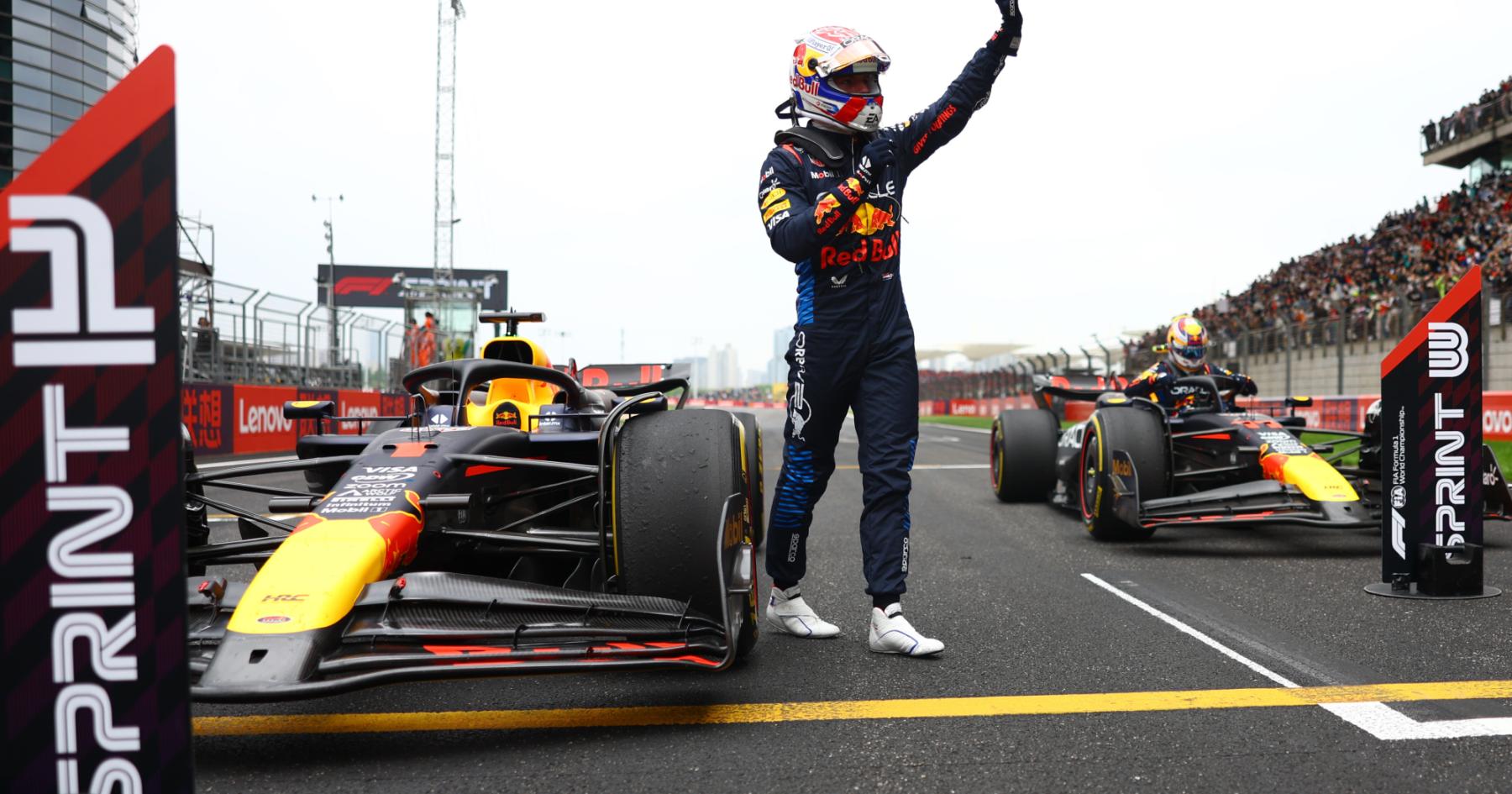 Verstappen geeft waarschuwing af: "Zal zijn tol eisen" | RacingNews365