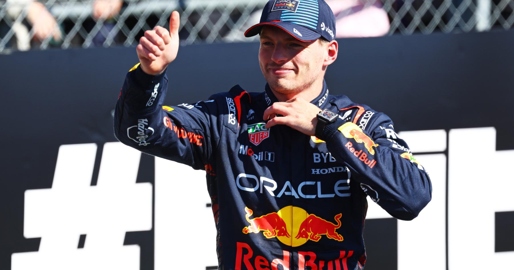 Verstappen geniet van 'serieuze strijd': "Iedereen loopt op Red Bull in" | RacingNews365