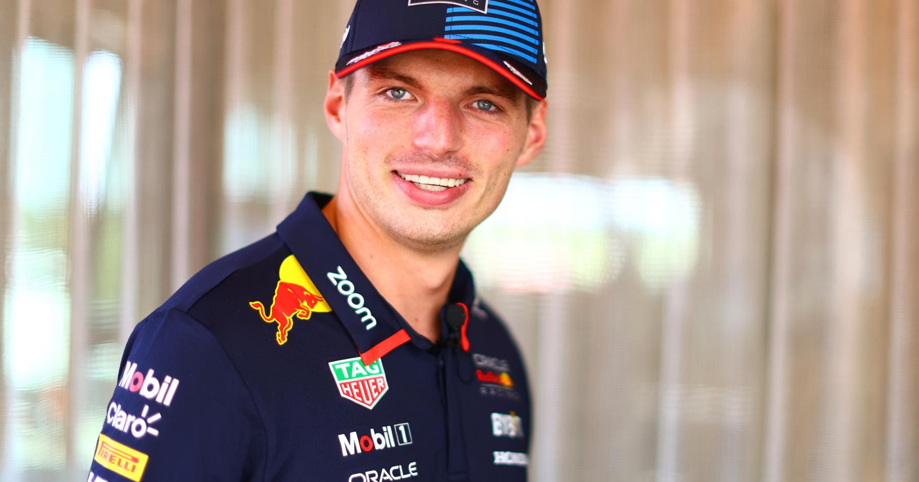 Verstappen grapt om nieuw F1-plan: "Niet mijn probleem, ik ben op vakantie!" | RacingNews365