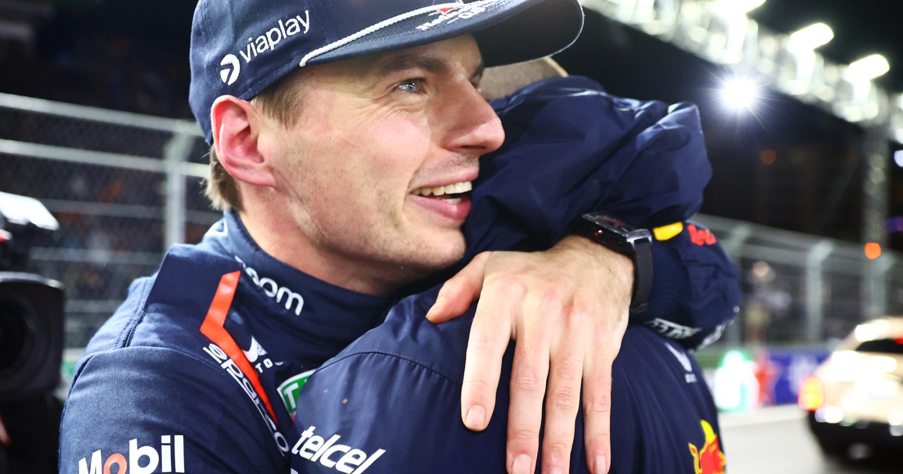 Nederlandse autosportlegende gelooft zijn ogen niet na vierde titel Verstappen | RacingNews365