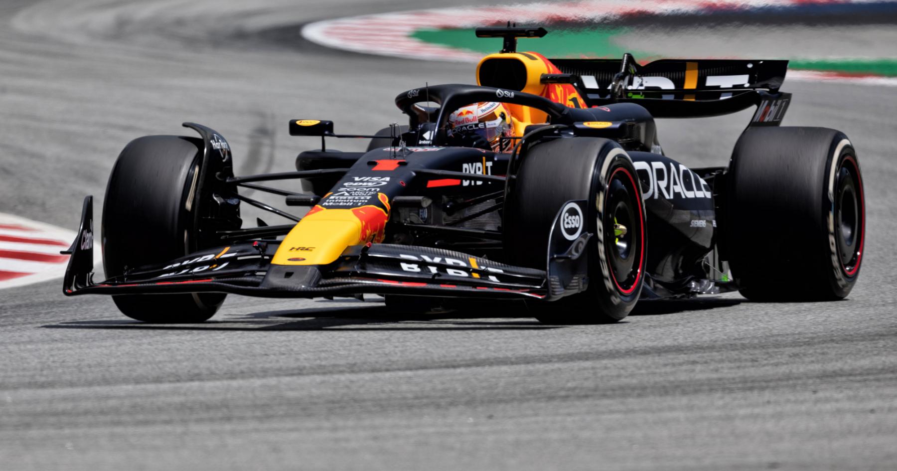 Verstappen pakt belangrijke 'overwinning' ondanks Red Bull-problemen | RacingNews365
