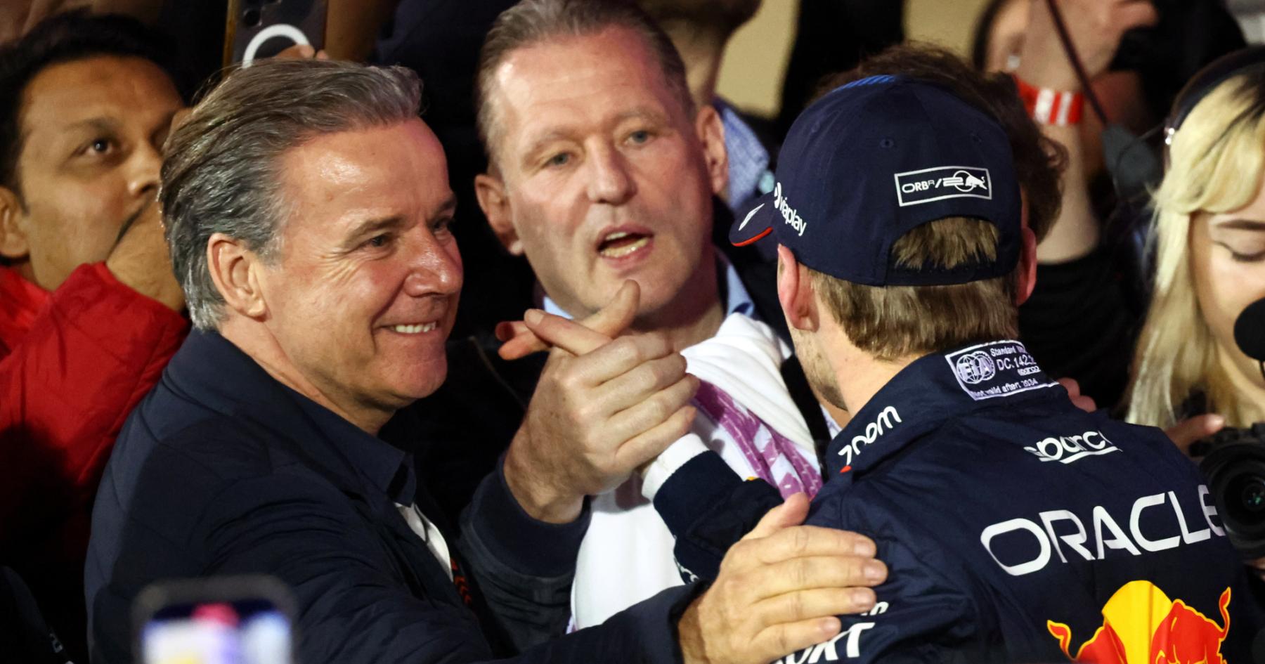 Jos Verstappen velt zijn oordeel over Horner-saga: "Dit kan zo niet doorgaan" | RacingNews365