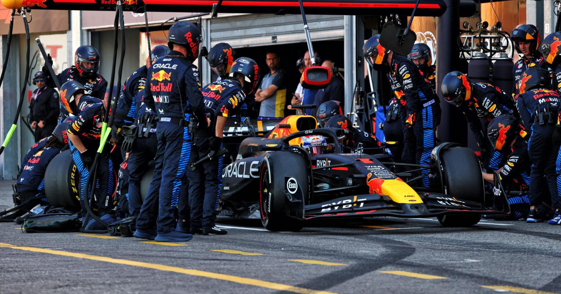 Zo komen de Red Bull-meesterstrategieën voor Verstappen tot stand | RacingNews365