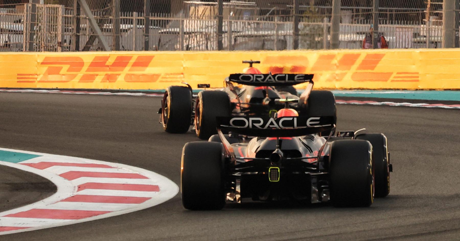 Voormalig F1-coureur zeer kritisch over Red Bull-'risico', wijst naar 'vernietiger' Verstappen ...