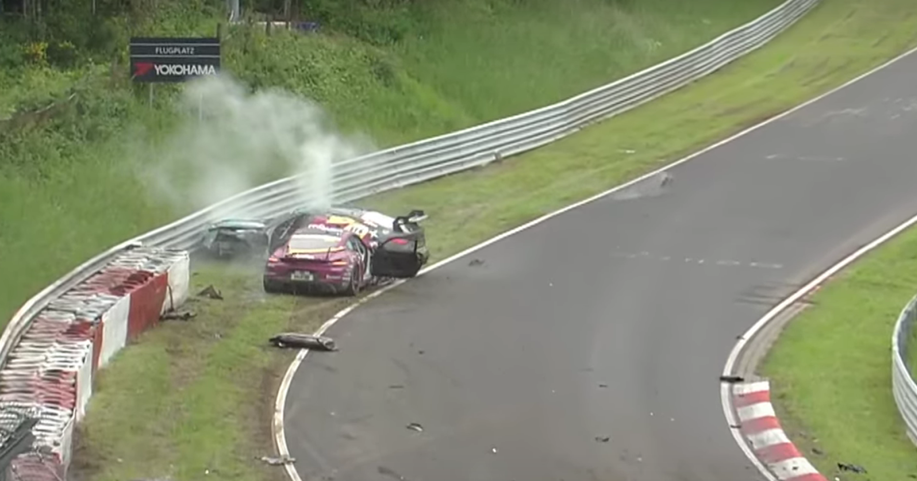 Video: enorme crash tijdens openingsfase 24 uur Nürburgring | RacingNews365