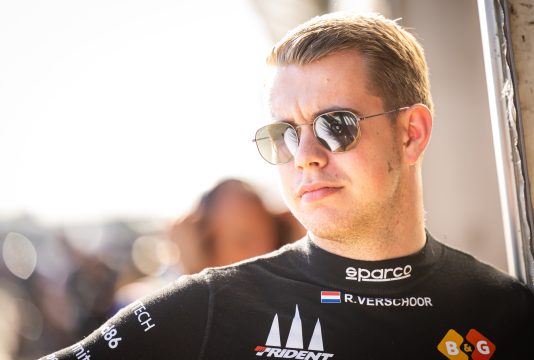 Verstappen speelt met concurrentie: "Als hij wil, pakt hij drie of vier tienden" | RacingNews365