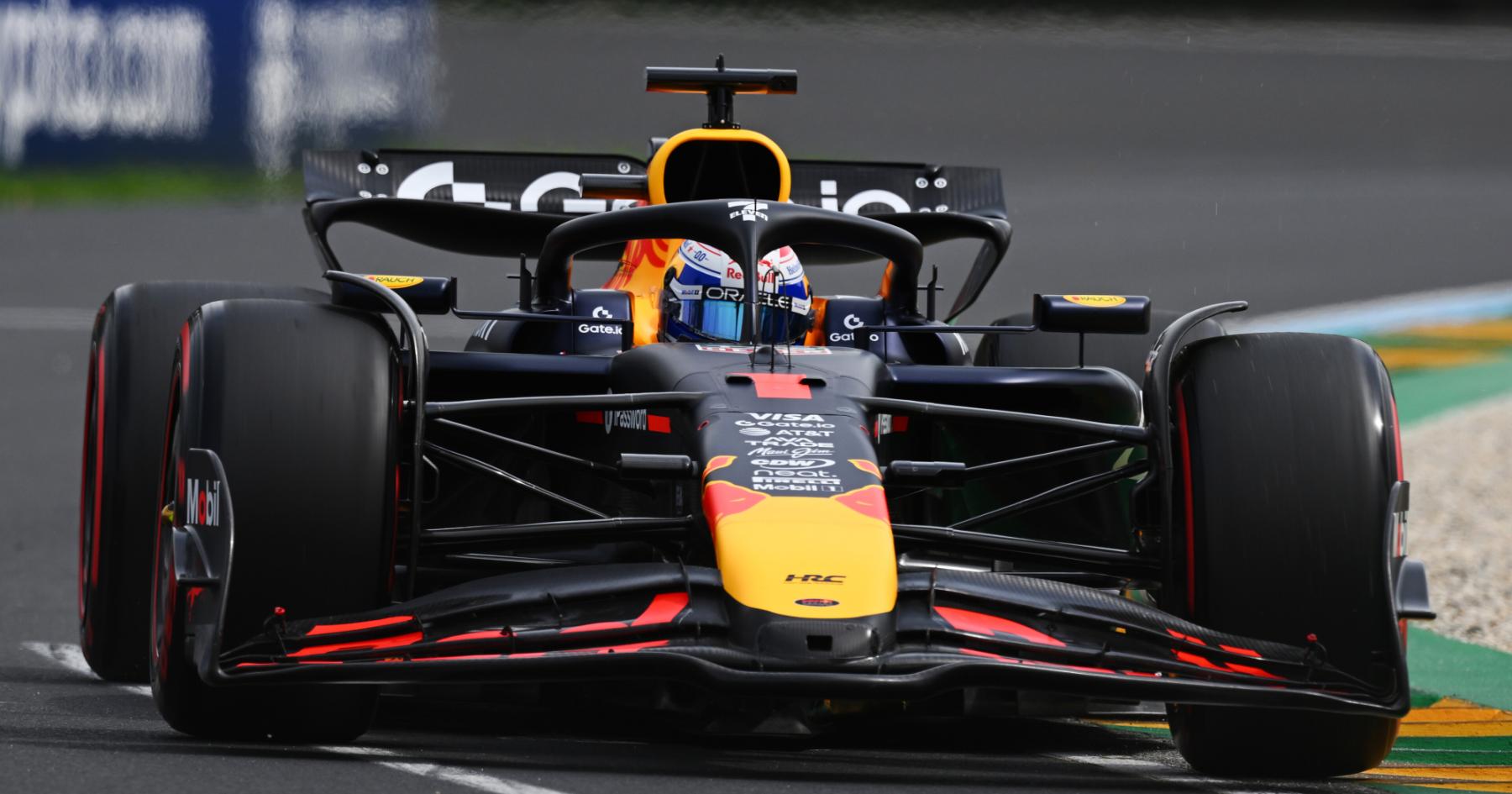 Snelle Verstappen slaat terug, problemen in andere Red Bull-garage | RacingNews365
