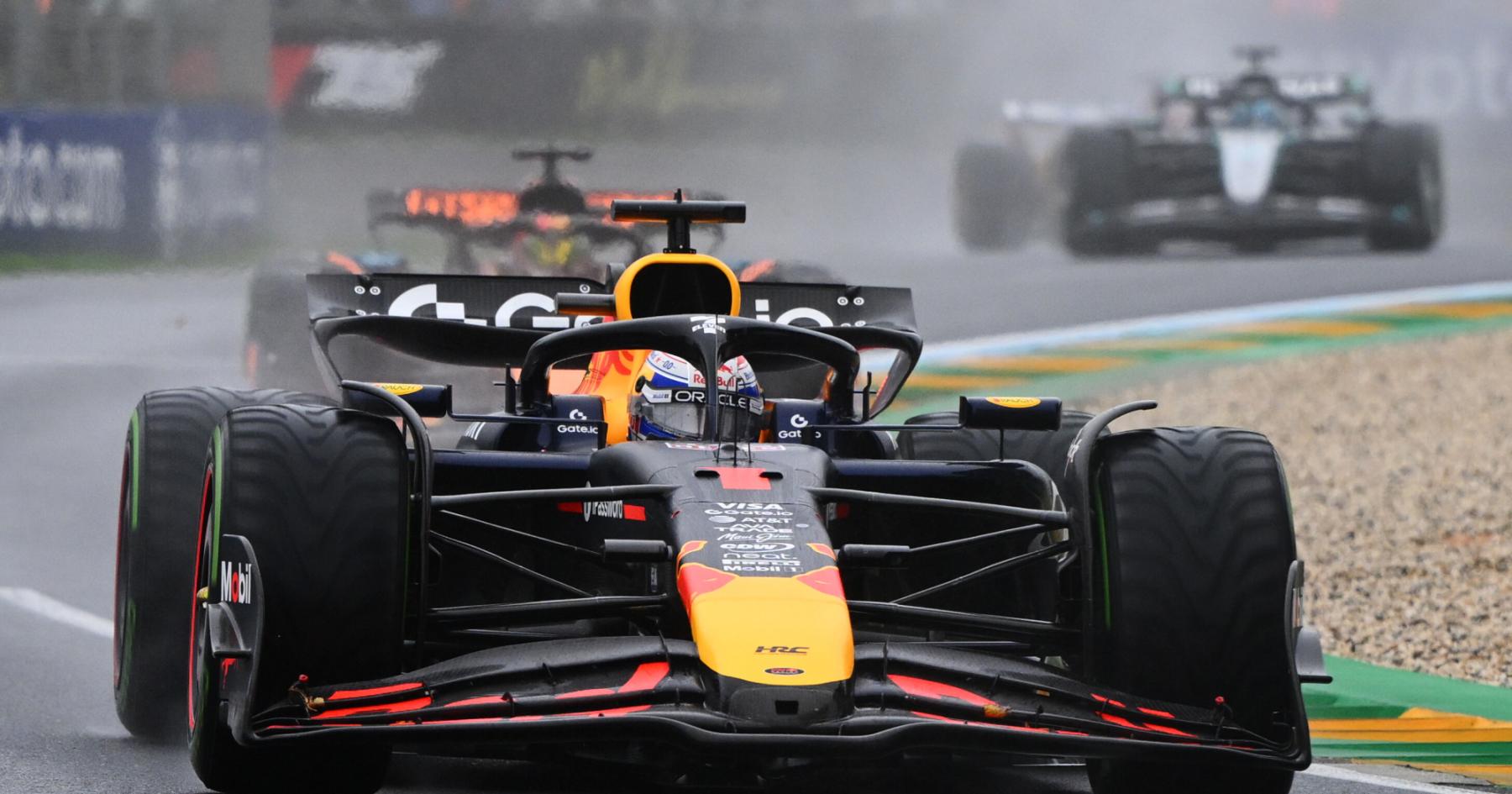 Verstappen verdedigt strategie Red Bull: "Het was een gokje waard" | RacingNews365