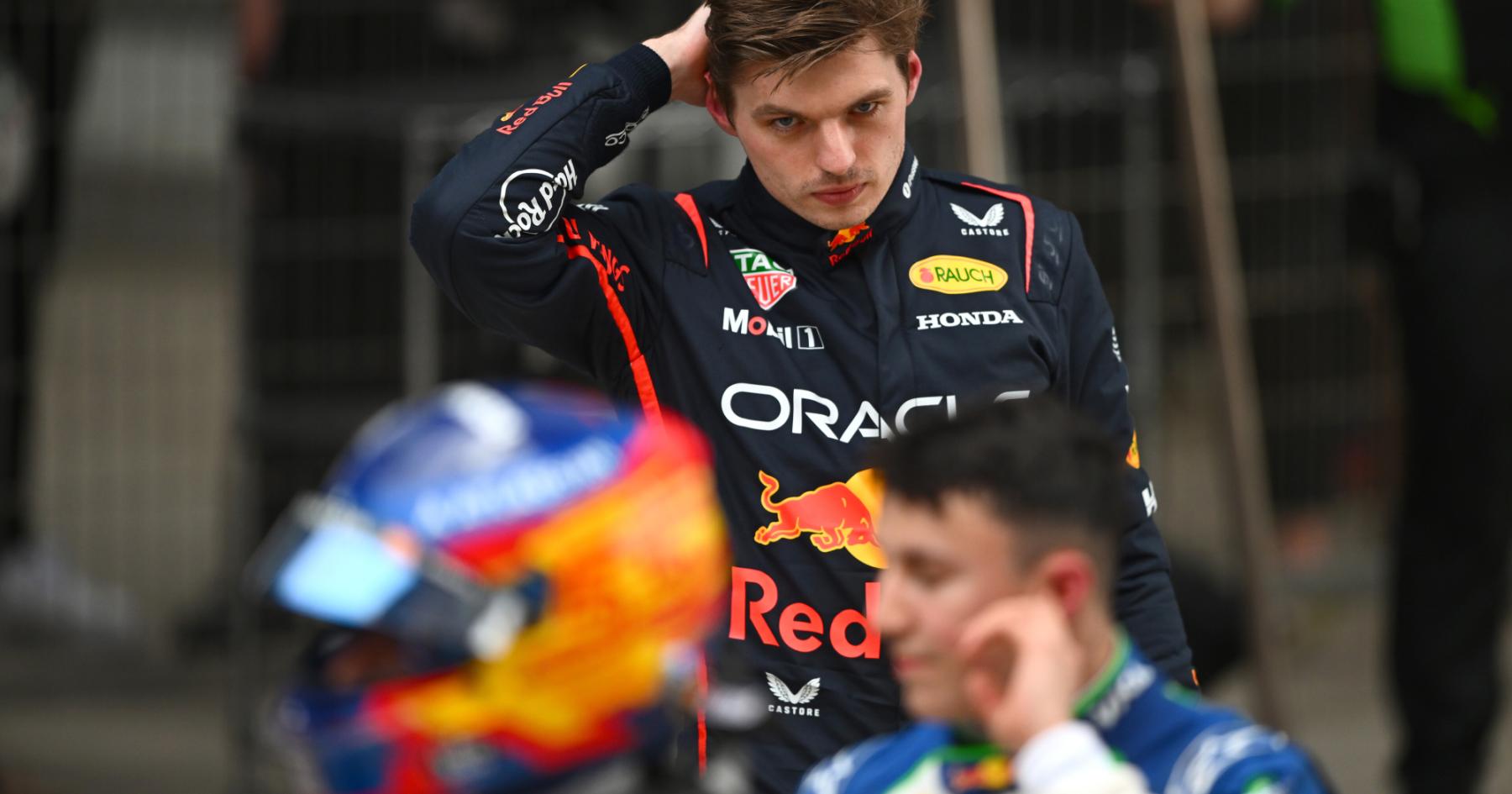 Verstappen gaat in op Red Bull-toekomst | RacingNews365