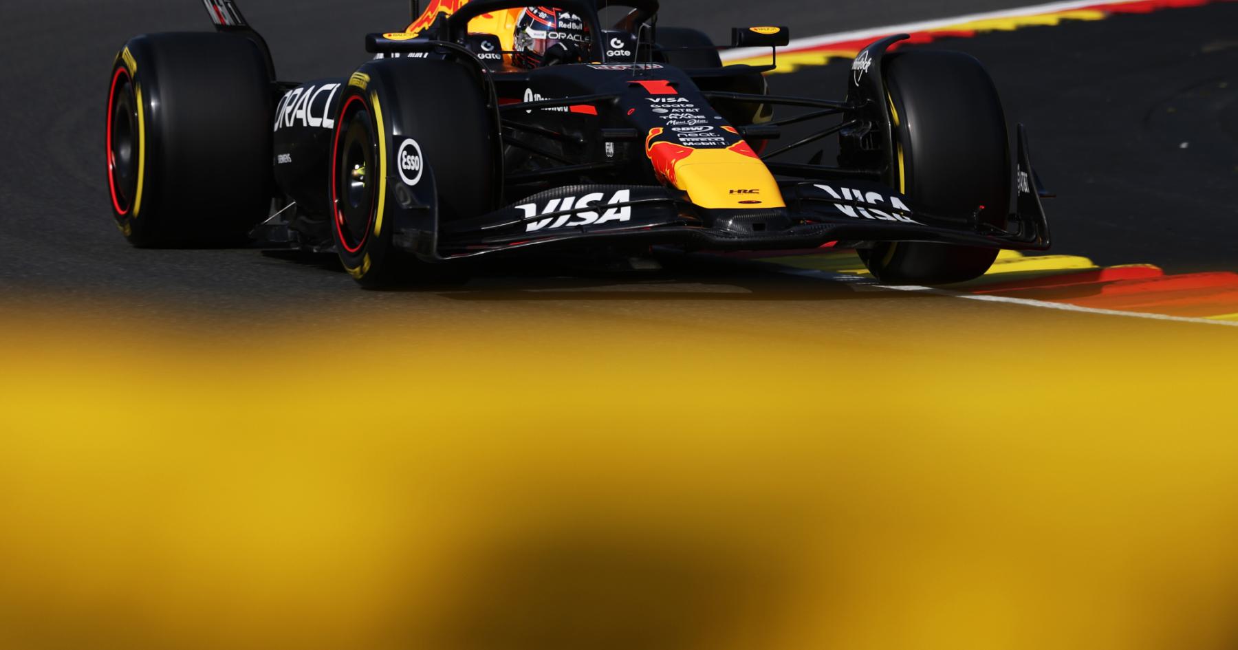 Red Bull vervangt belangrijke onderdelen bij Verstappen | RacingNews365