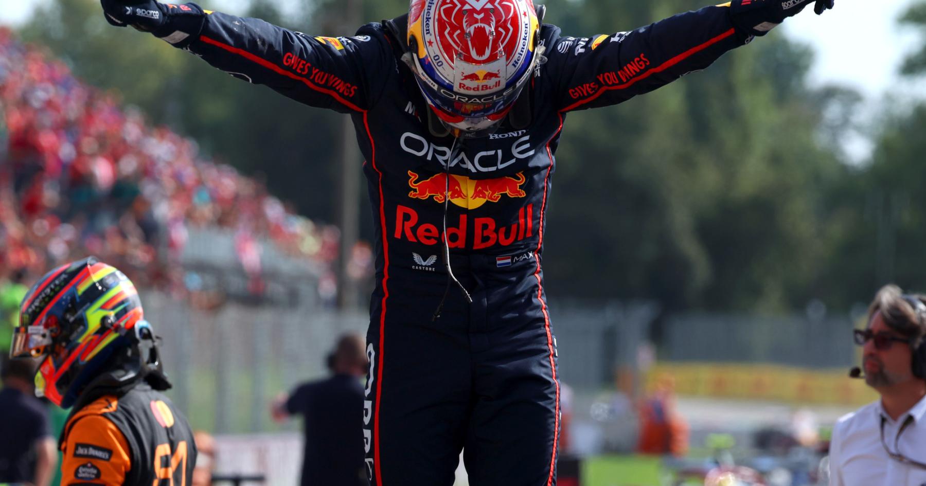 Red Bull-teambaas door het dolle heen na 'magische' Verstappen: "Pure perfectie!" | RacingNews365