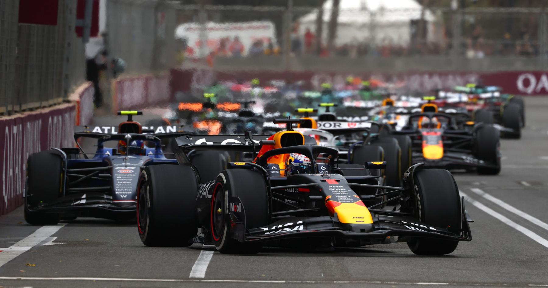 WK-stand Formule 1 na GP Azerbeidzjan: Verstappen slaat grote slag ...