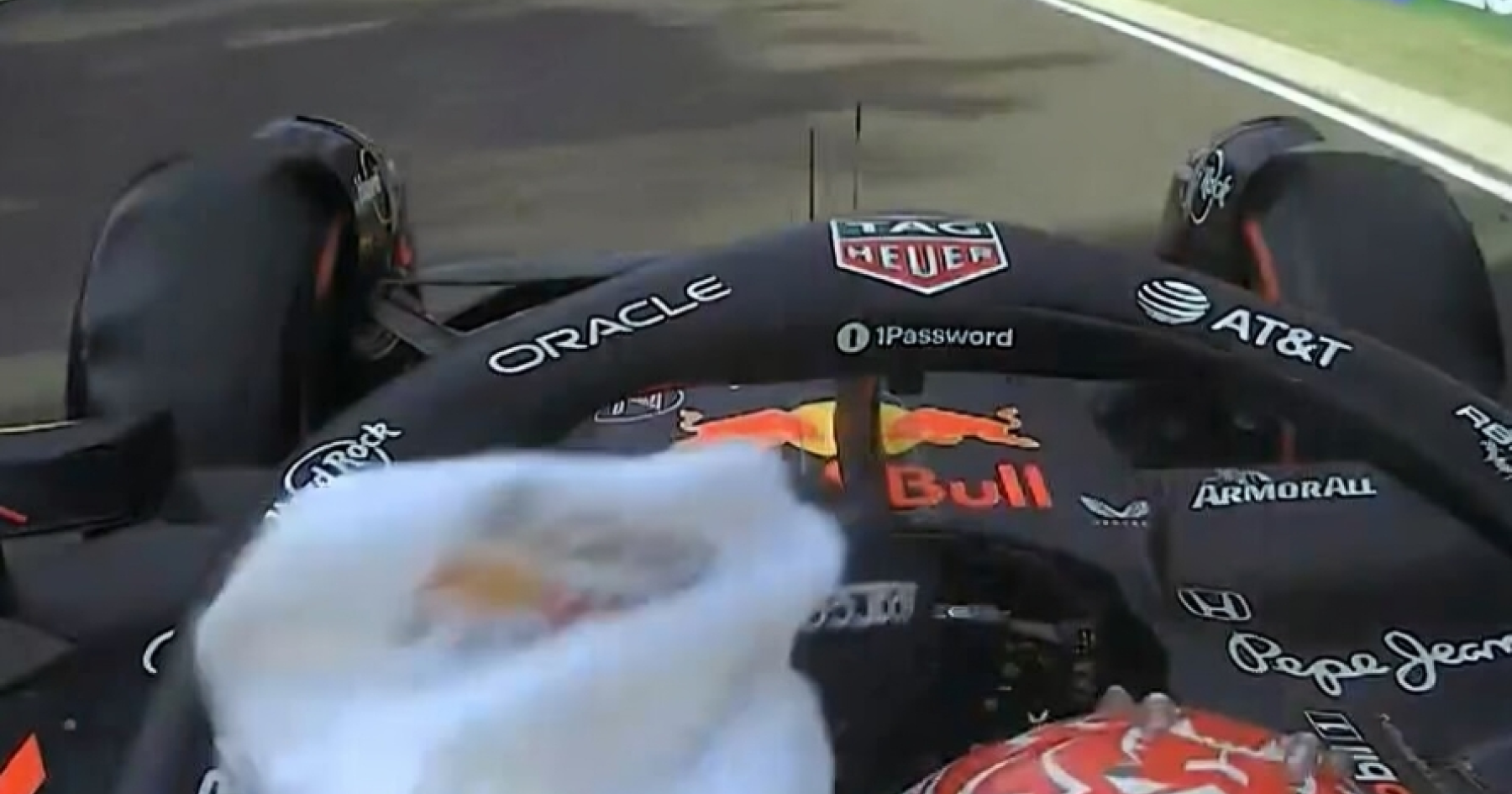 Stewards vellen oordeel over opmerkelijk incident Verstappen | RacingNews365