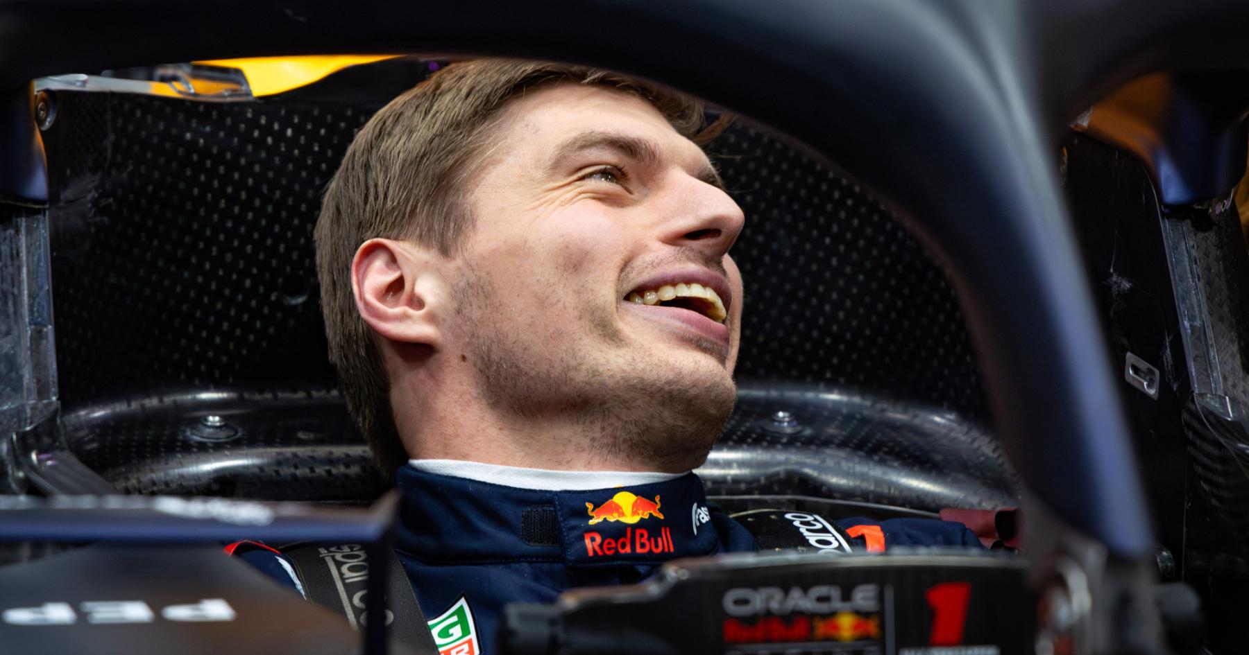 Verstappen legt mogelijke Red Bull-zorgen naast zich neer: "Leven gaat door!" | RacingNews365