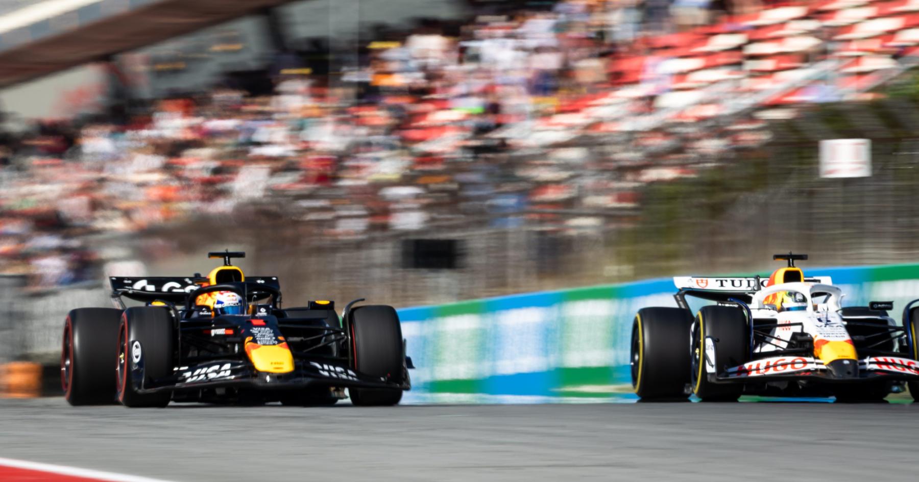 Live: Verstappen komt flink tekort op McLaren in laatste training in Spanje | RacingNews365