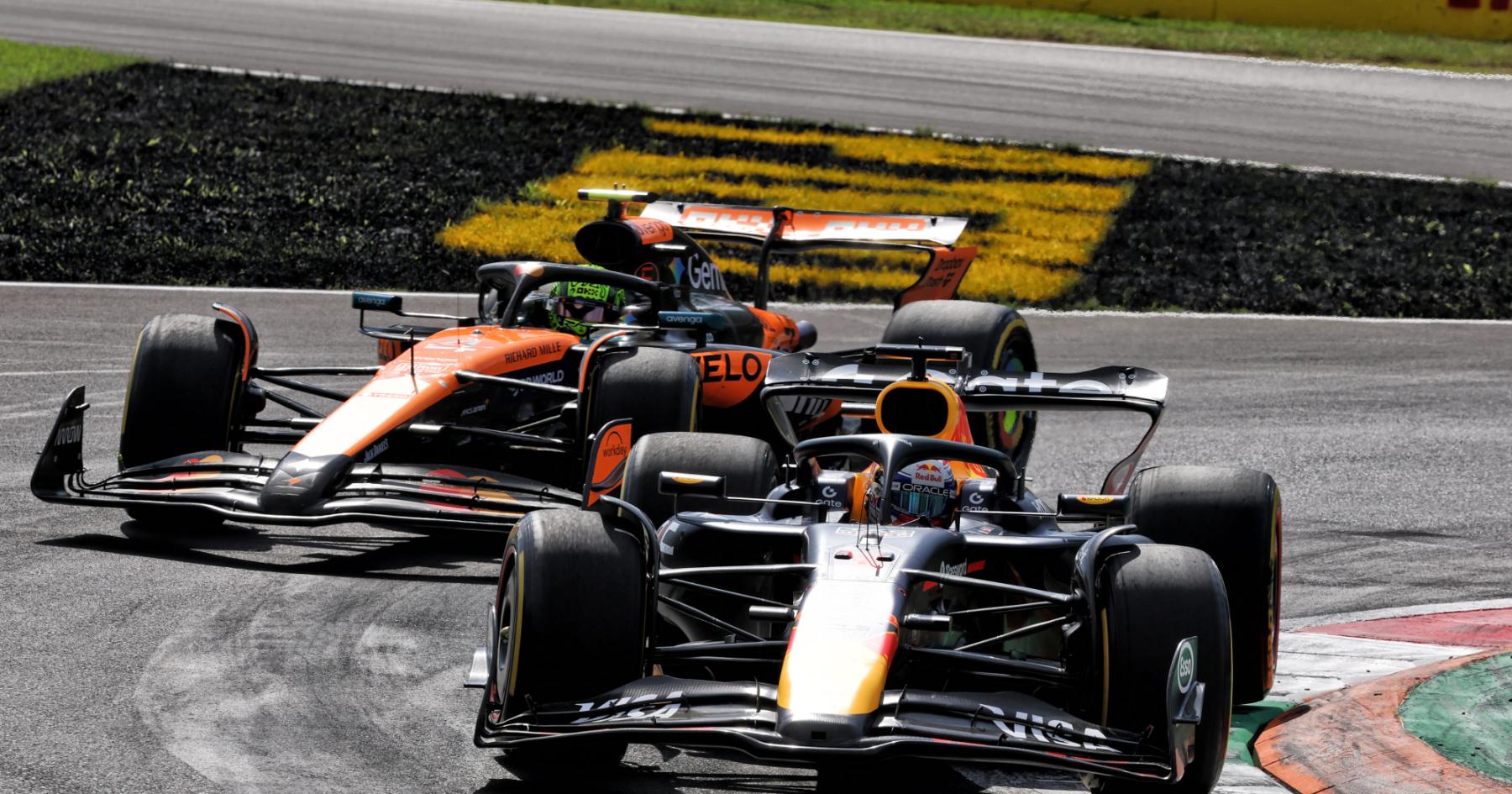 Verstappen lacht om omstreden teamorder McLaren | RacingNews365