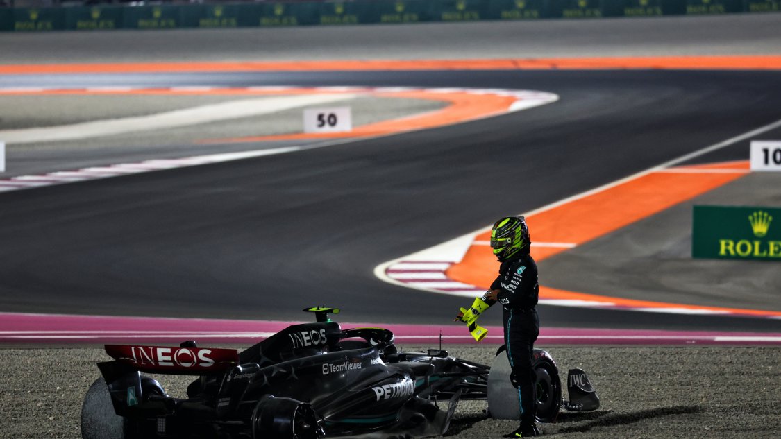 'Wolff de enige persoon die Russell en Hamilton onder controle kan houden' | RacingNews365