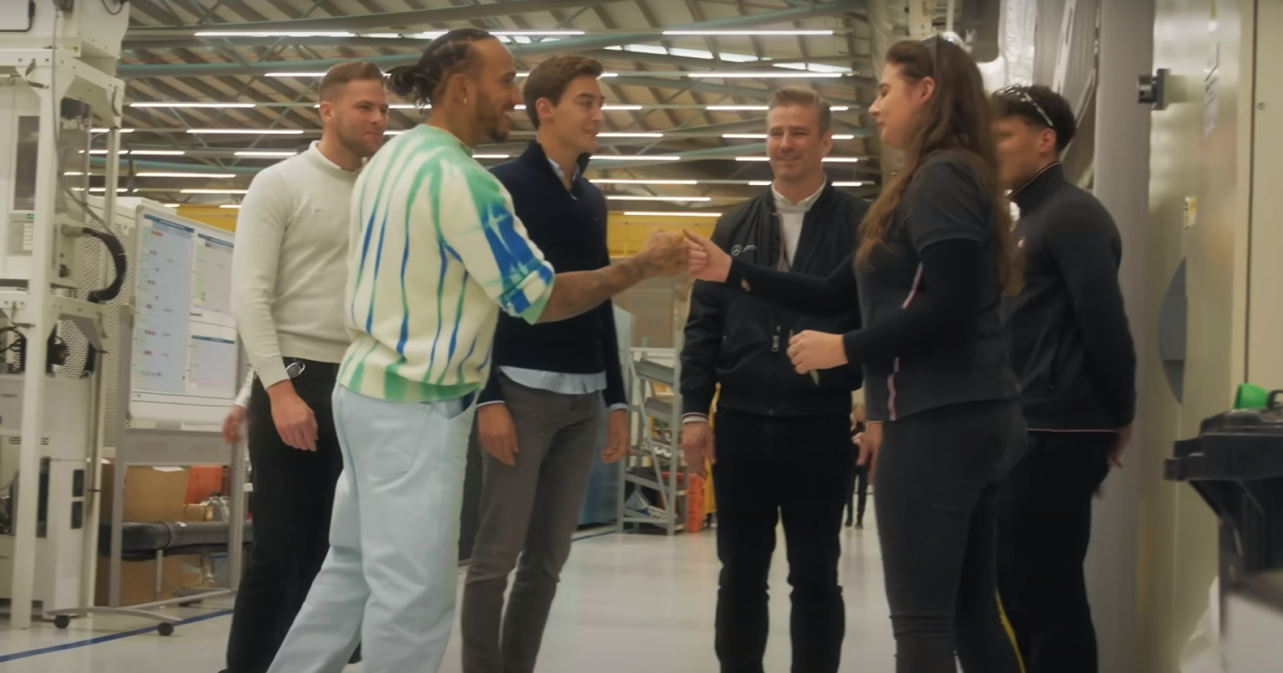 Video: Wolff, Hamilton and Russell tour Mercedes engine factory ...