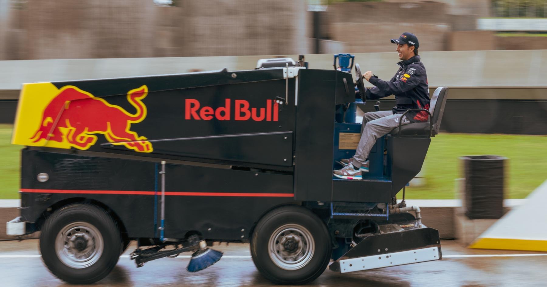 Video: Perez and Tsunoda take on world's slowest time trial challenge ...