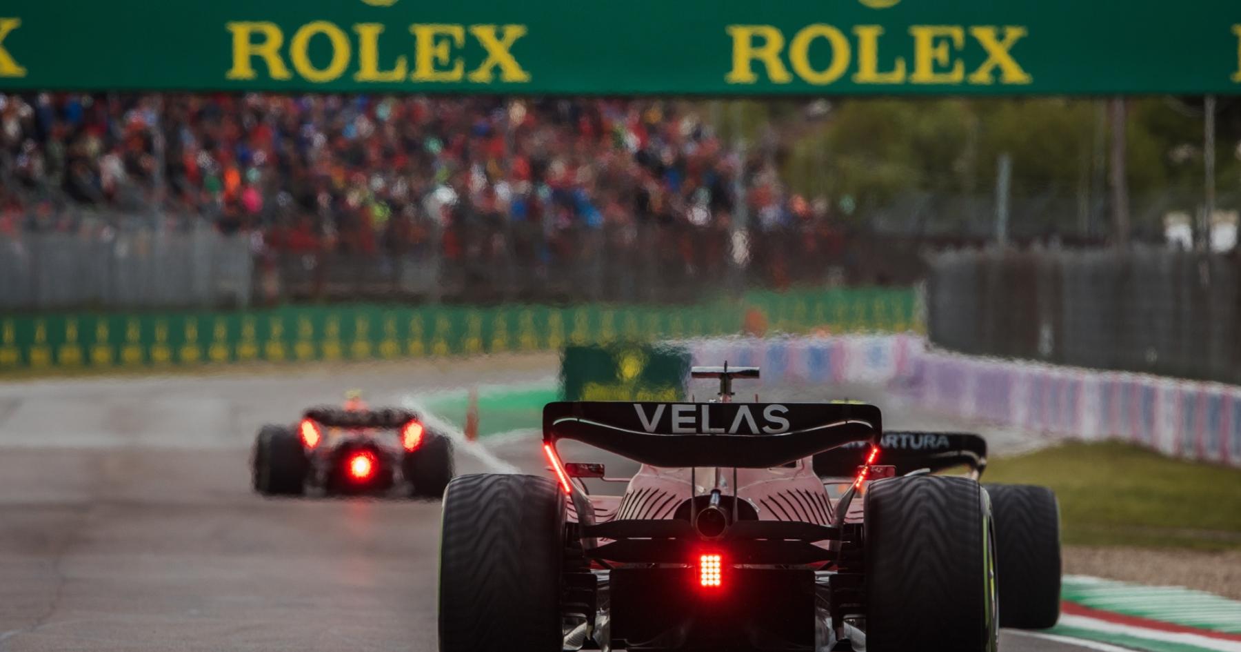 Videoterugblik: Verstappen profiteert van spin Leclerc in omslagpunt titelstrijd 2022 ...