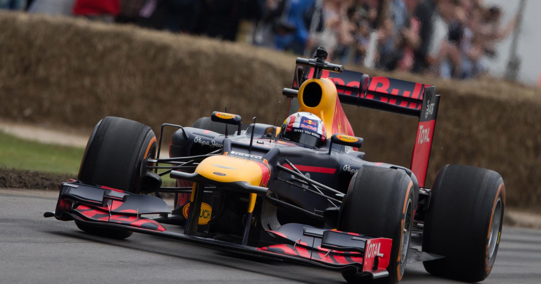 Horner maakt F1-debuut voor Red Bull | RacingNews365