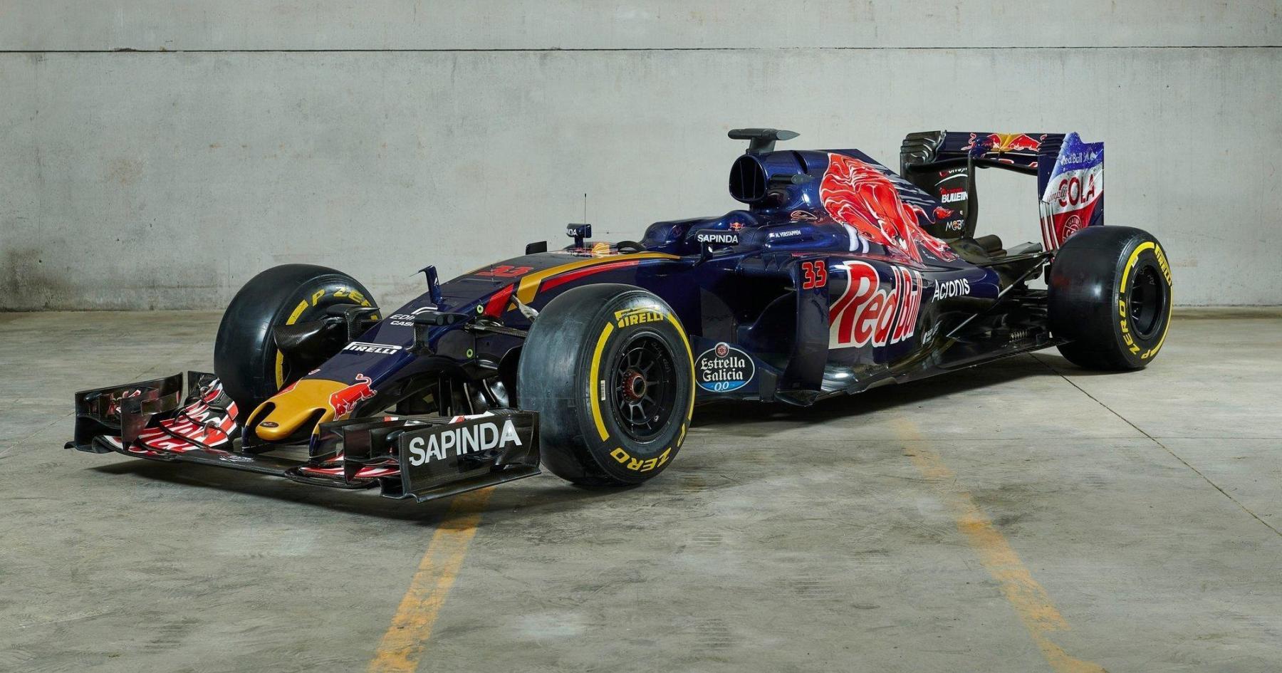 Grijp je kans: Verstappen-showmodel te koop! | RacingNews365