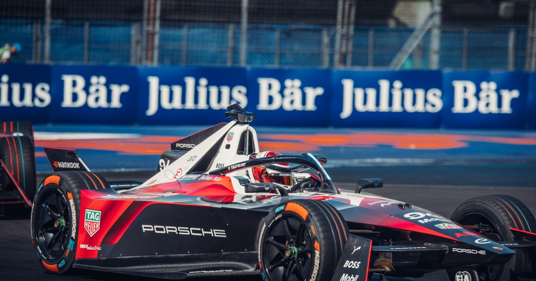 Video: Wehrlein taken to hospital after scary Formula E crash ...