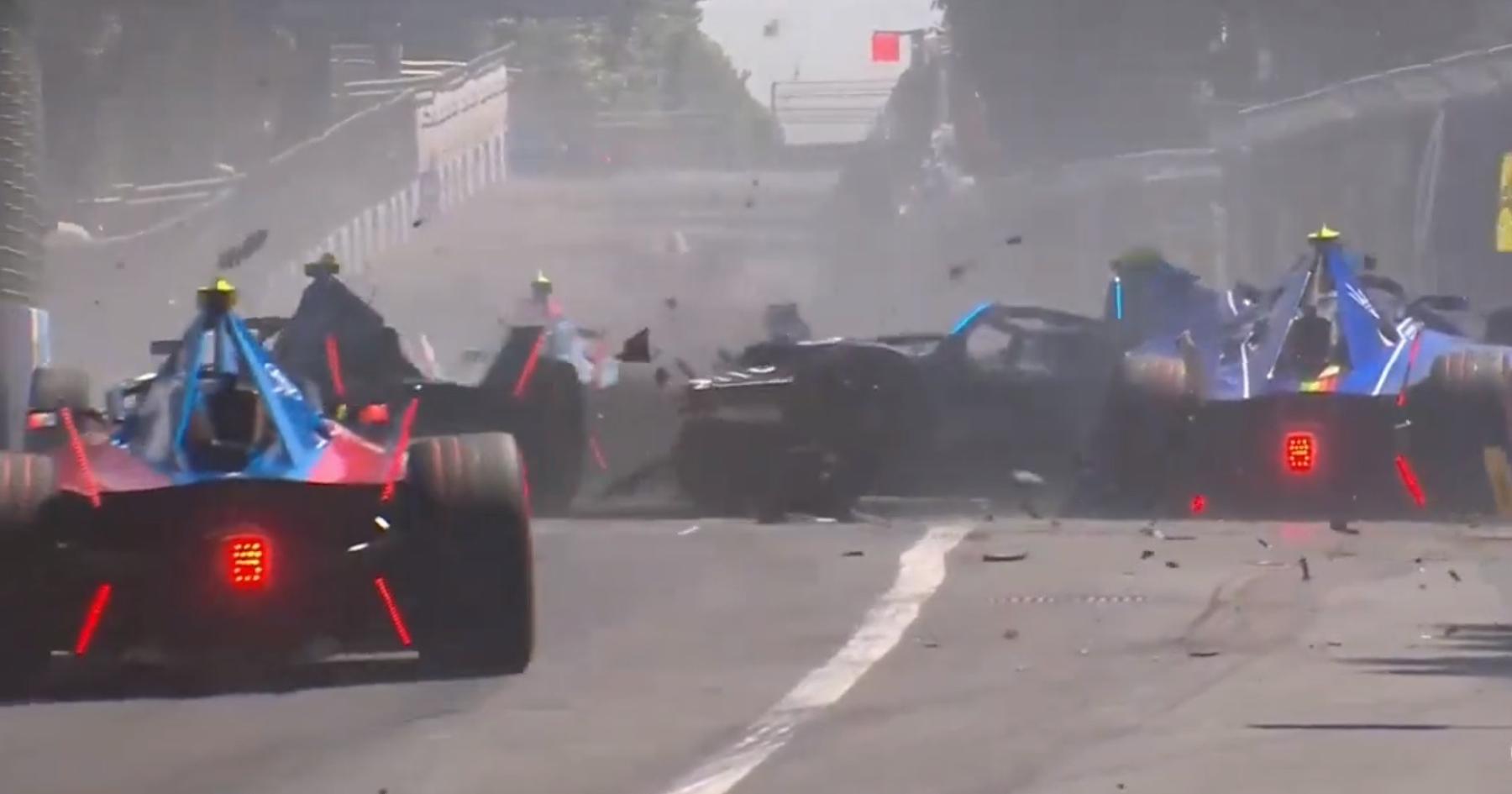 Drivers escape serious injury after scary Formula E crash | RacingNews365