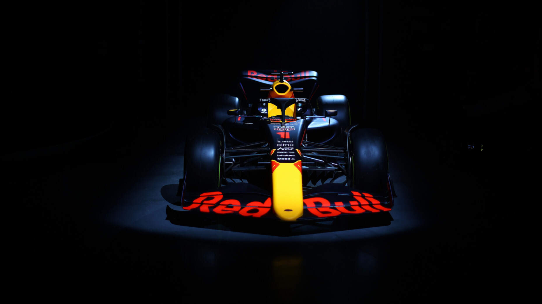 Red Bull showt nieuwe RB18 van Verstappen | RacingNews365