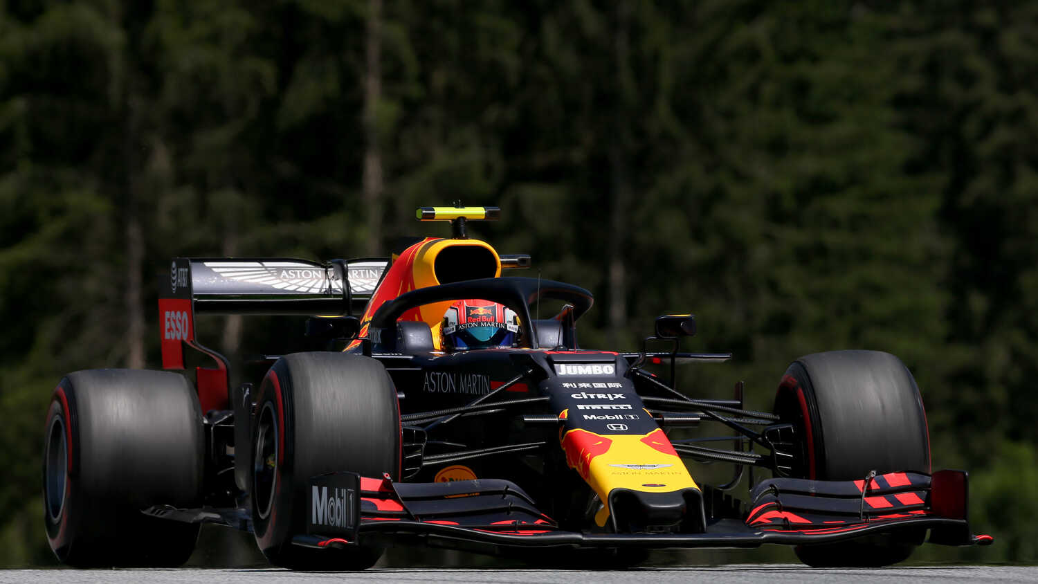 ExxonMobil: "Samenwerking met Red Bull-Honda wordt beter en beter" | RacingNews365