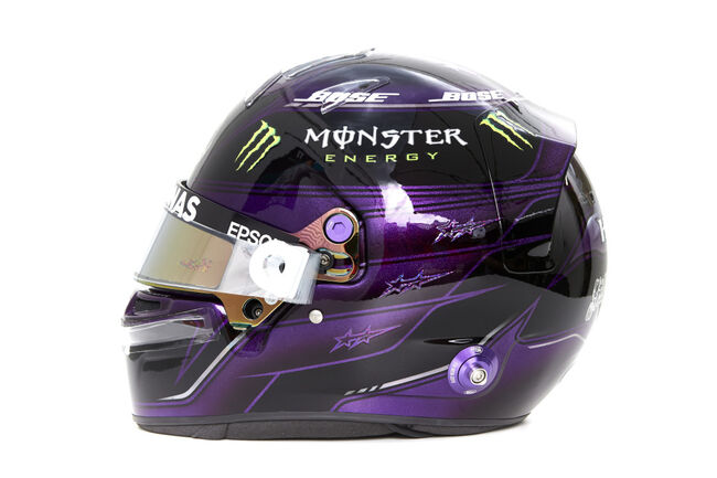 Hamilton toont nieuwe Black Lives Matter helm | RacingNews365